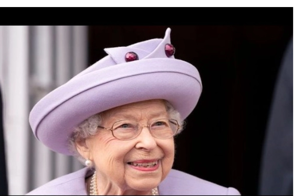 Ratu Elizabeth II Meninggal, Pangeran Charles Jadi Raja Inggris - Star ...