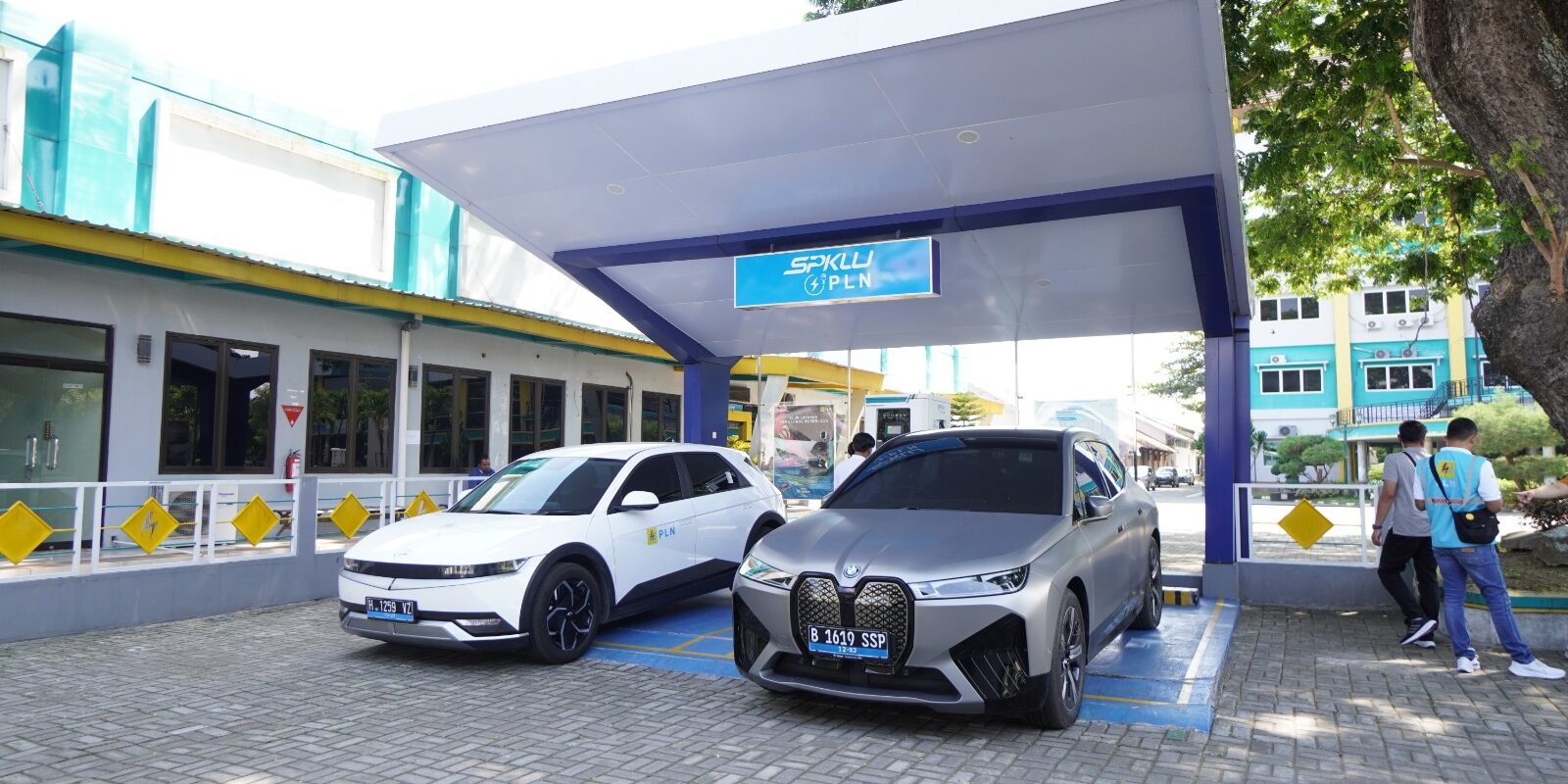 PLN Mobile Memudahkan Pelanggan Charge Mobil Listrik - Star Jogja FM