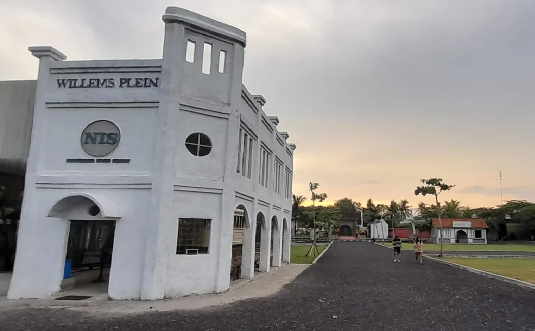 Gamplong Studio , Wisata Unik Yang Wajib Dikunjungi Pas Lebaran - Star ...