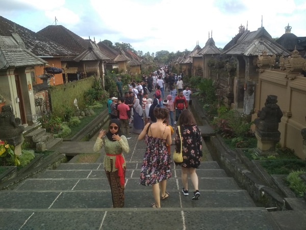 Melihat Desa Terbersih di Dunia, Desa Adat Panglipuran Bali - Star Jogja FM