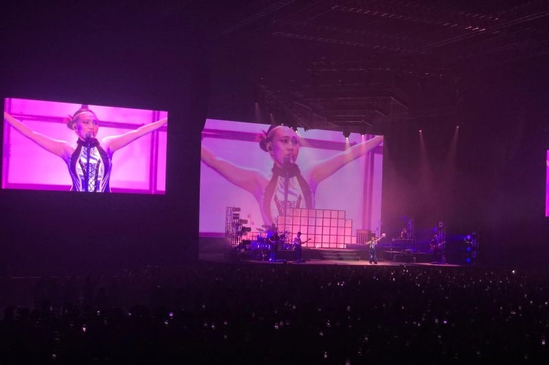 Konser NIKI Buzz World Tour di Jakarta Sukses - Star Jogja FM