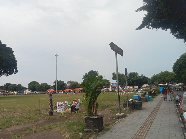 Alun-alun Kidul, Tempat Publik yang Nyaman untuk Menikmati Sore Sambil ...